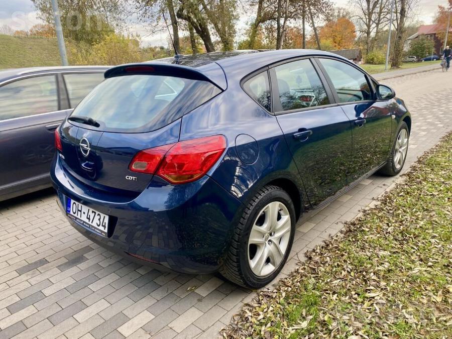 Zils Opel Astra 2011 Rēzekne, ar dzinēja tilpumu 1.70 L un nobraukumu 0 tūkst. km par 3850 €, foto 8 vietnē AUTOMOTO.COM.LV