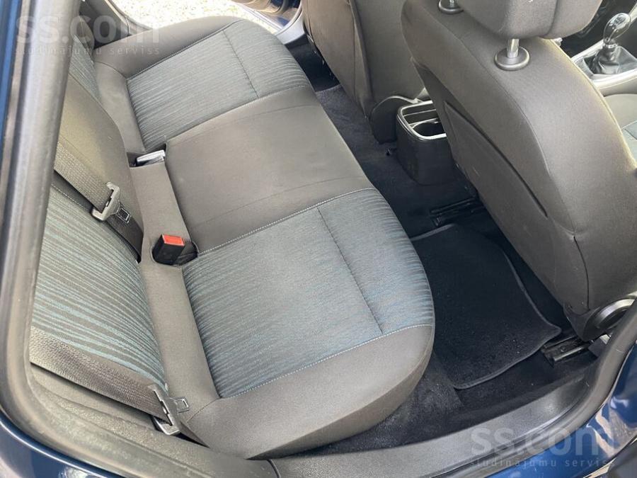 Zils Opel Astra 2011 Rēzekne, ar dzinēja tilpumu 1.70 L un nobraukumu 0 tūkst. km par 3850 €, foto 16 vietnē AUTOMOTO.COM.LV