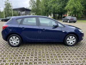 Zils Opel Astra 2011 Cēsis, ar dzinēja tilpumu 1.40 L un nobraukumu 223 tūkst. km par 3500 €, foto 3 vietnē AUTOMOTO.COM.LV