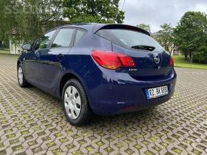 Zils Opel Astra 2011 Cēsis, ar dzinēja tilpumu 1.40 L un nobraukumu 223 tūkst. km par 3500 €, foto 6 vietnē AUTOMOTO.COM.LV