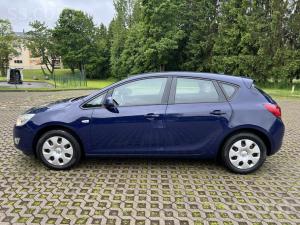 Zils Opel Astra 2011 Cēsis, ar dzinēja tilpumu 1.40 L un nobraukumu 223 tūkst. km par 3500 €, foto 7 vietnē AUTOMOTO.COM.LV