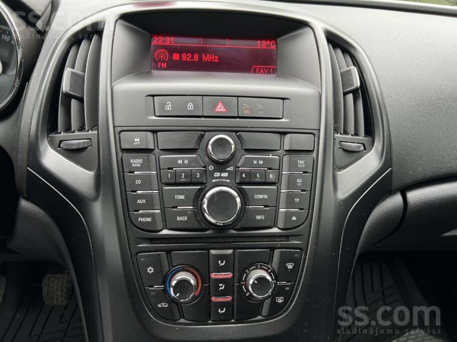 Zils Opel Astra 2011 Cēsis, ar dzinēja tilpumu 1.40 L un nobraukumu 223 tūkst. km par 3500 €, foto 22 vietnē AUTOMOTO.COM.LV
