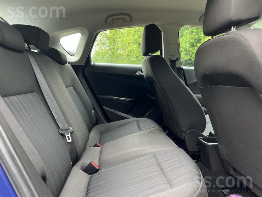 Zils Opel Astra 2011 Cēsis, ar dzinēja tilpumu 1.40 L un nobraukumu 223 tūkst. km par 3500 €, foto 24 vietnē AUTOMOTO.COM.LV