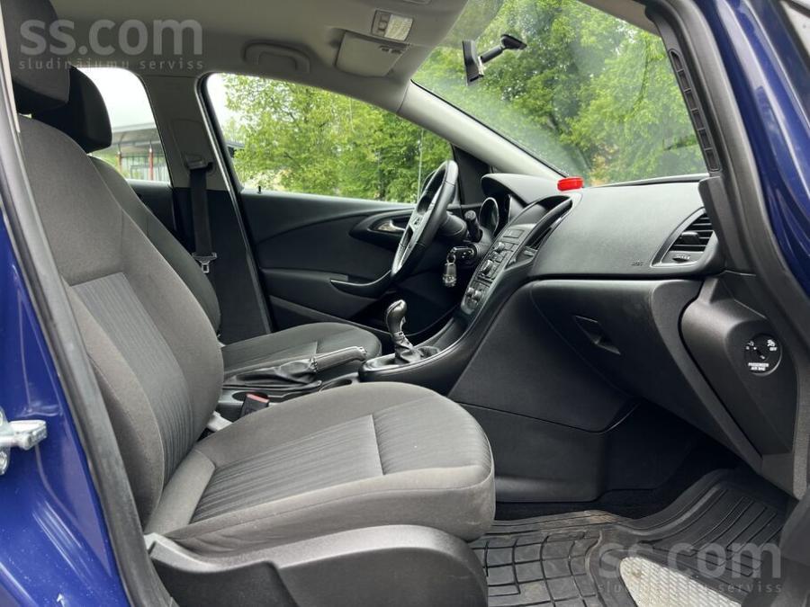 Zils Opel Astra 2011 Cēsis, ar dzinēja tilpumu 1.40 L un nobraukumu 223 tūkst. km par 3500 €, foto 27 vietnē AUTOMOTO.COM.LV