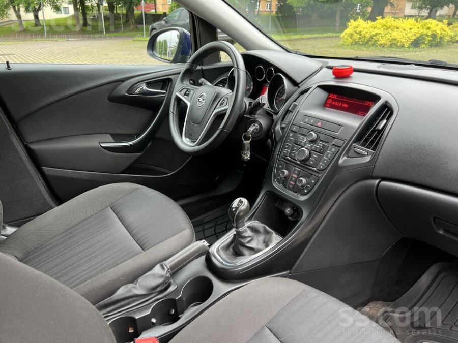 Zils Opel Astra 2011 Cēsis, ar dzinēja tilpumu 1.40 L un nobraukumu 223 tūkst. km par 3500 €, foto 28 vietnē AUTOMOTO.COM.LV