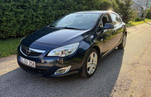 Blue Opel Astra 2011 in Vilkaviskis, with an engine capacity of 1.25 L and mileage of 220 thousand km for 3000 €, photo  on AUTOMOTO.COM.LV