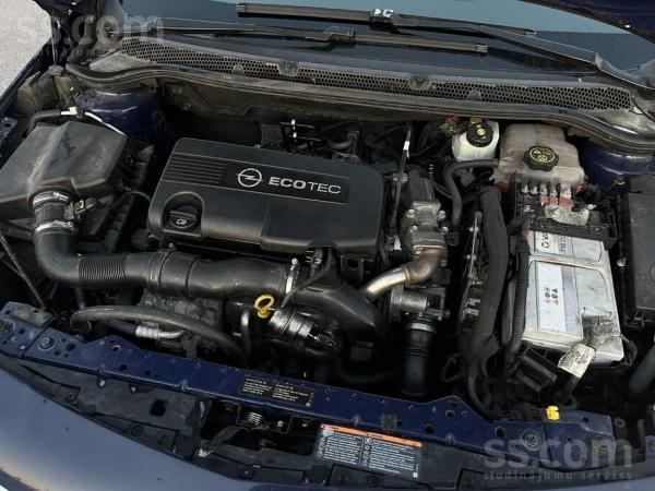 Zils Opel Astra 2011 Rīga, ar dzinēja tilpumu 1.70 L un nobraukumu 339 tūkst. km par 1500 €, foto 7 vietnē AUTOMOTO.COM.LV