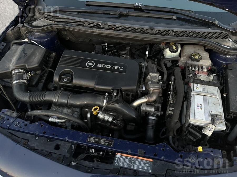 Zils Opel Astra 2011 Rīga, ar dzinēja tilpumu 1.70 L un nobraukumu 339 tūkst. km par 1500 €, foto 7 vietnē AUTOMOTO.COM.LV