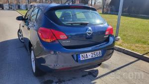 Blue Opel Astra 2012 in Riga, with an engine capacity of 1.30 L and mileage of 235 thousand km for 2800 €, photo 4 on AUTOMOTO.COM.LV
