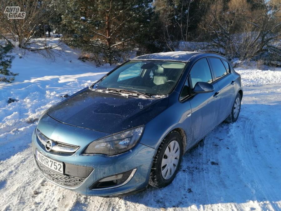 Blue Opel Astra 2013 in Utena, with an engine capacity of 1.70 L and mileage of 310 thousand km for 2500 €, photo 3 on AUTOMOTO.COM.LV
