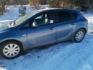 Blue Opel Astra 2013 in Utena, with an engine capacity of 1.70 L and mileage of 310 thousand km for 2500 €, photo 5 on AUTOMOTO.COM.LV