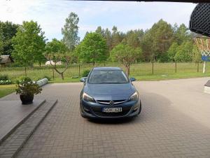 Blue Opel Astra 2013 in Vilnius, with an engine capacity of 1.40 L and mileage of 137 thousand km for 4200 €, photo 3 on AUTOMOTO.COM.LV