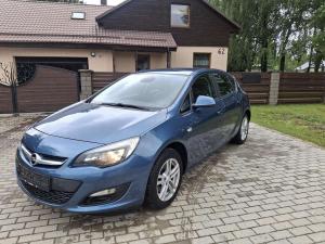 Blue Opel Astra 2014 in Siauliai, with an engine capacity of 1.60 L and mileage of 258 thousand km for 4650 €, photo 3 on AUTOMOTO.COM.LV