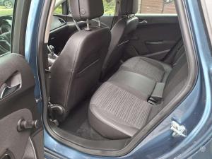 Blue Opel Astra 2014 in Siauliai, with an engine capacity of 1.60 L and mileage of 258 thousand km for 4650 €, photo 12 on AUTOMOTO.COM.LV