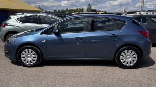 Blue Opel Astra 2015 in Kaunas, with an engine capacity of 1.60 L and mileage of 159 thousand km for 4850 €, photo 3 on AUTOMOTO.COM.LV