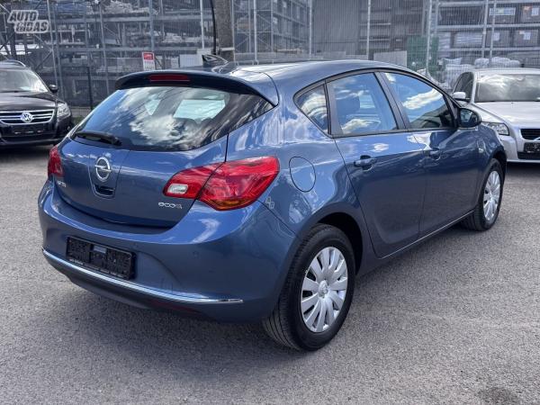 Blue Opel Astra 2015 in Kaunas, with an engine capacity of 1.60 L and mileage of 159 thousand km for 4850 €, photo 5 on AUTOMOTO.COM.LV