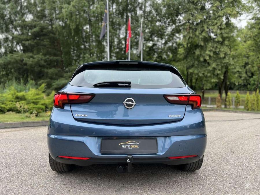 Blue Opel Astra 2016 in Kazlu Ruda, with an engine capacity of 1.60 L and mileage of 237 thousand km for 5500 €, photo 14 on AUTOMOTO.COM.LV