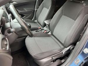 Blue Opel Astra 2016 in Kazlu Ruda, with an engine capacity of 1.60 L and mileage of 237 thousand km for 5500 €, photo 20 on AUTOMOTO.COM.LV