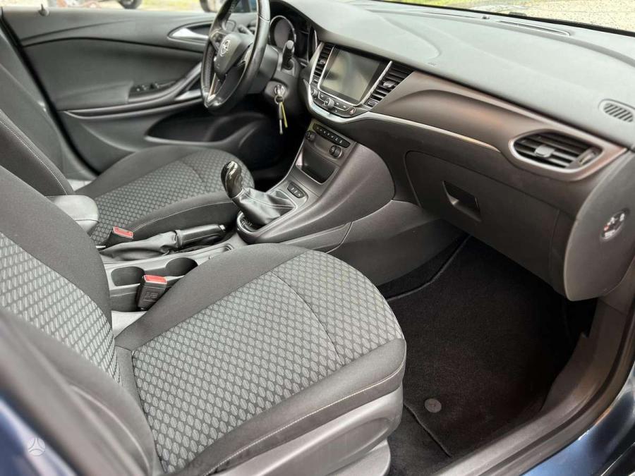 Blue Opel Astra 2016 in Kazlu Ruda, with an engine capacity of 1.60 L and mileage of 237 thousand km for 5500 €, photo 21 on AUTOMOTO.COM.LV