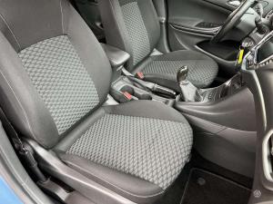 Blue Opel Astra 2016 in Kazlu Ruda, with an engine capacity of 1.60 L and mileage of 237 thousand km for 5500 €, photo 22 on AUTOMOTO.COM.LV