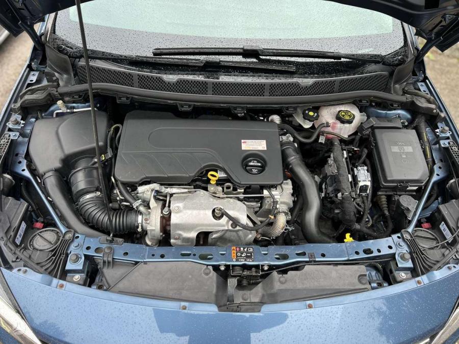 Blue Opel Astra 2016 in Kazlu Ruda, with an engine capacity of 1.60 L and mileage of 237 thousand km for 5500 €, photo 26 on AUTOMOTO.COM.LV