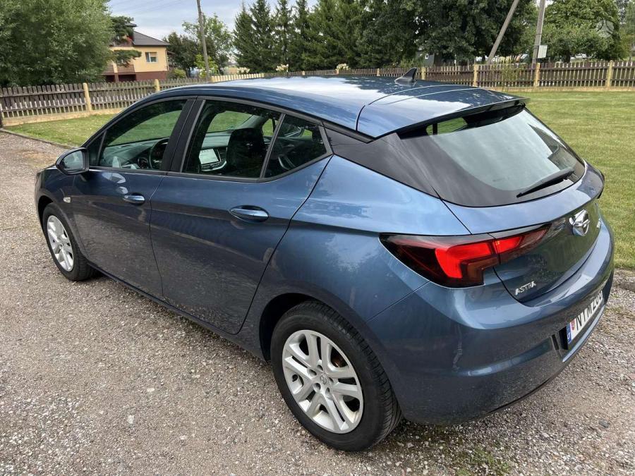 Blue Opel Astra 2016 in Kaunas, with an engine capacity of 1.00 L and mileage of 130 thousand km for 5700 €, photo 4 on AUTOMOTO.COM.LV