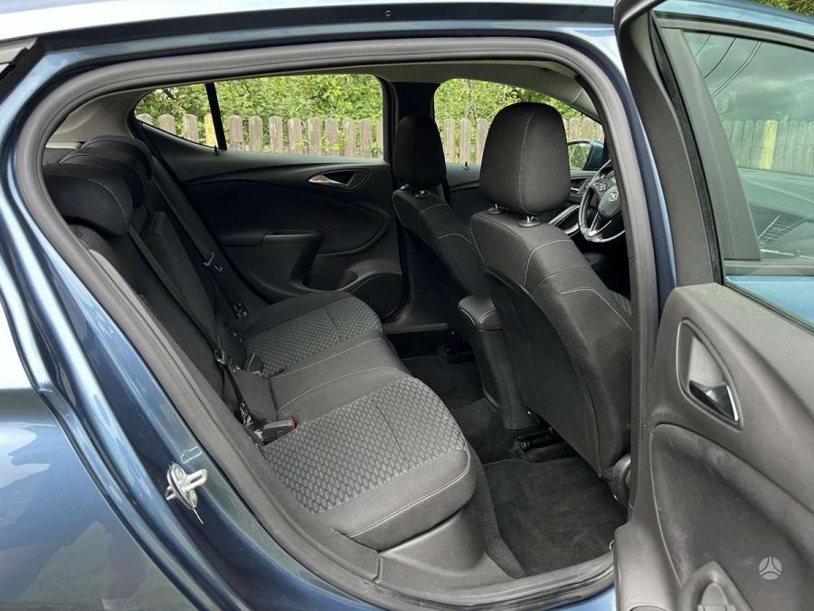 Blue Opel Astra 2016 in Kaunas, with an engine capacity of 1.00 L and mileage of 130 thousand km for 5700 €, photo 8 on AUTOMOTO.COM.LV