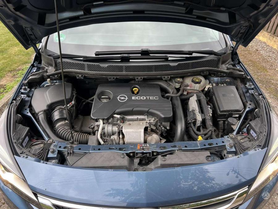 Blue Opel Astra 2016 in Kaunas, with an engine capacity of 1.00 L and mileage of 130 thousand km for 5700 €, photo 12 on AUTOMOTO.COM.LV