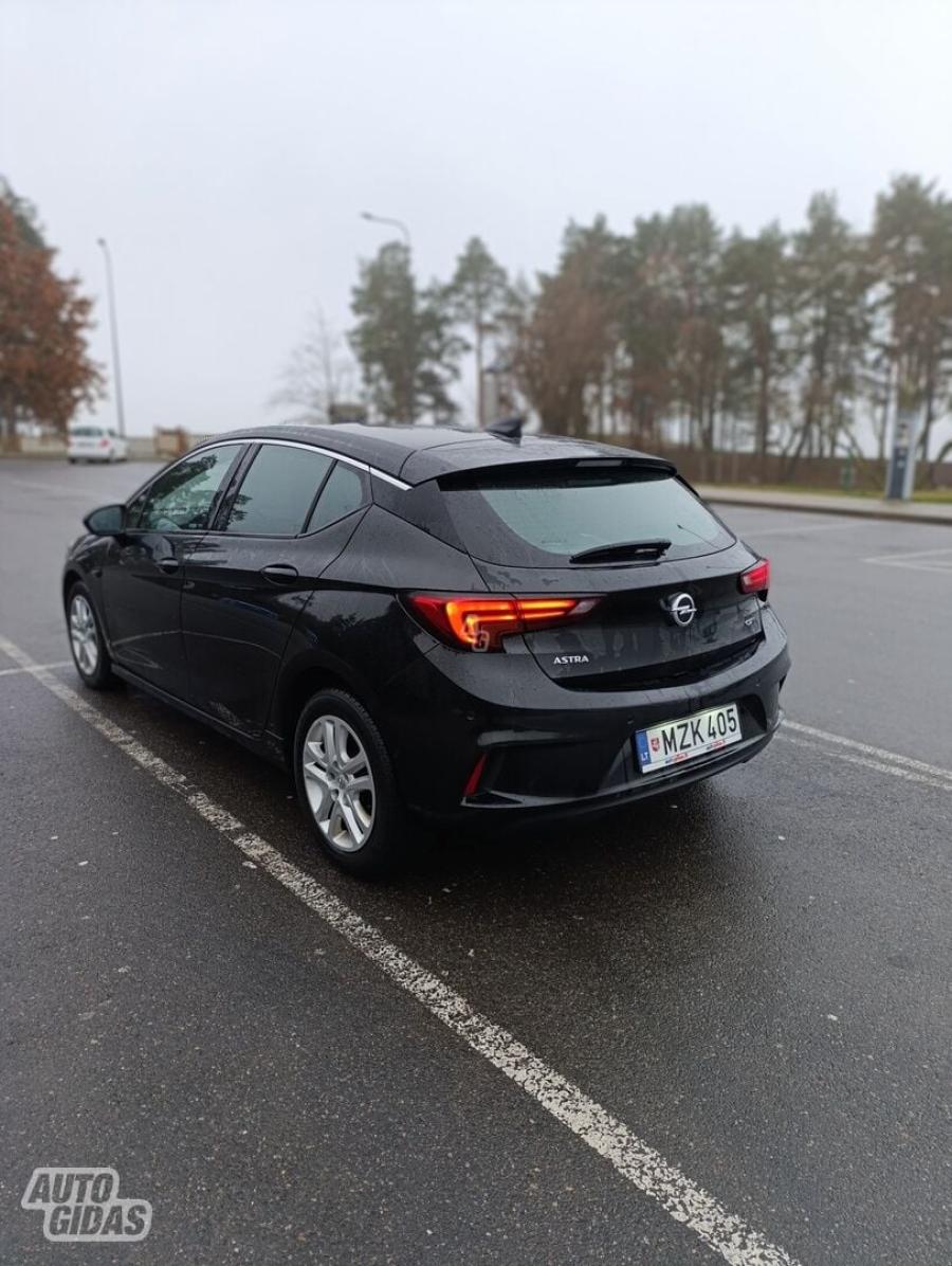 Blue Opel Astra 2017 in Kaunas, with an engine capacity of 1.60 L and mileage of 298 thousand km for 6800 €, photo 4 on AUTOMOTO.COM.LV