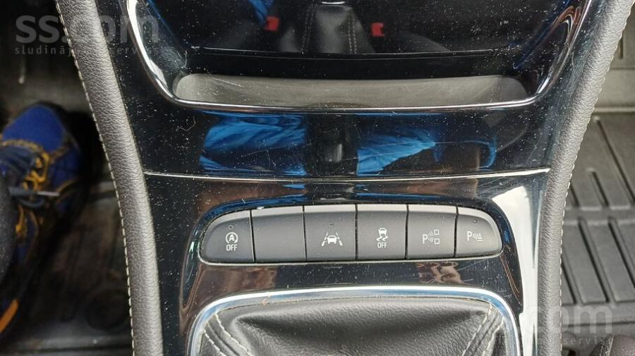 Zils Opel Astra 2017 Jūrmala, ar dzinēja tilpumu 1.60 L un nobraukumu 186 tūkst. km par 7900 €, foto 11 vietnē AUTOMOTO.COM.LV