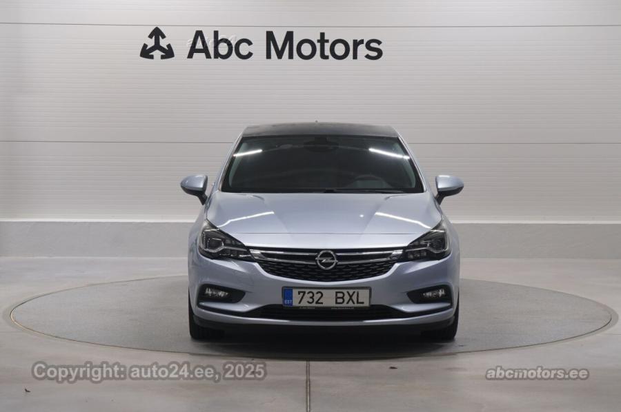 Blue Opel Astra 2018 in Tallinn, with an engine capacity of 1.40 L and mileage of 110 thousand km for 10490 €, photo 2 on AUTOMOTO.COM.LV