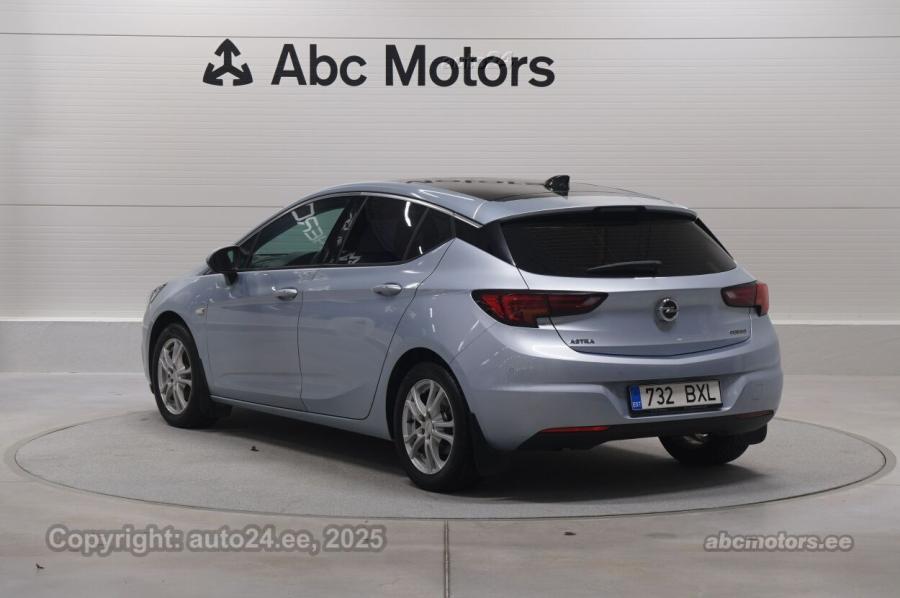 Blue Opel Astra 2018 in Tallinn, with an engine capacity of 1.40 L and mileage of 110 thousand km for 10490 €, photo 5 on AUTOMOTO.COM.LV