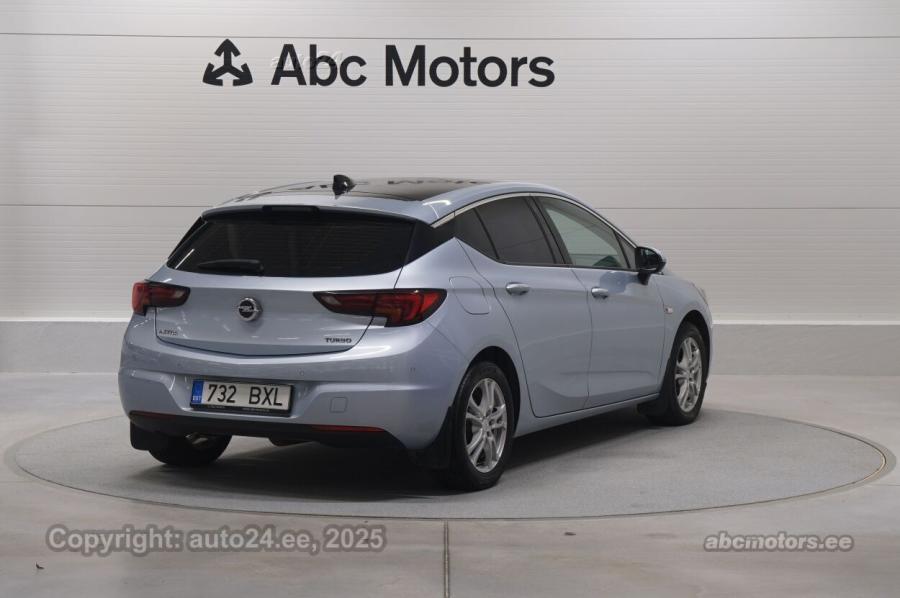 Blue Opel Astra 2018 in Tallinn, with an engine capacity of 1.40 L and mileage of 110 thousand km for 10490 €, photo 4 on AUTOMOTO.COM.LV
