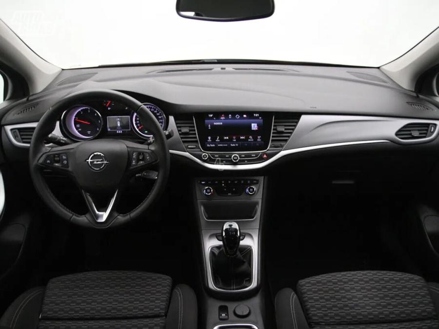 Blue Opel Astra 2019 in Vilnius, with an engine capacity of 1.60 L and mileage of 100 thousand km for 9999 €, photo 3 on AUTOMOTO.COM.LV
