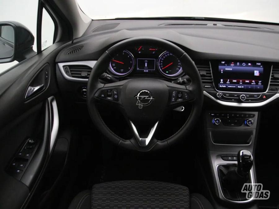 Blue Opel Astra 2019 in Vilnius, with an engine capacity of 1.60 L and mileage of 100 thousand km for 9999 €, photo 18 on AUTOMOTO.COM.LV
