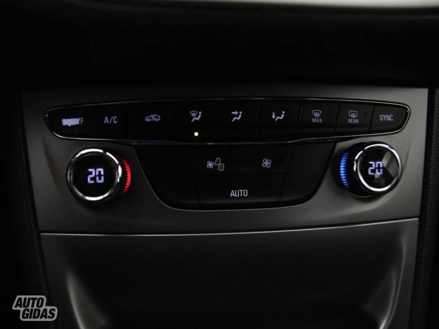 Blue Opel Astra 2019 in Vilnius, with an engine capacity of 1.60 L and mileage of 100 thousand km for 9999 €, photo 21 on AUTOMOTO.COM.LV