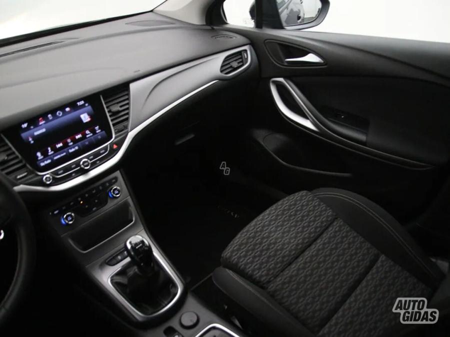 Blue Opel Astra 2019 in Vilnius, with an engine capacity of 1.60 L and mileage of 100 thousand km for 9999 €, photo 22 on AUTOMOTO.COM.LV