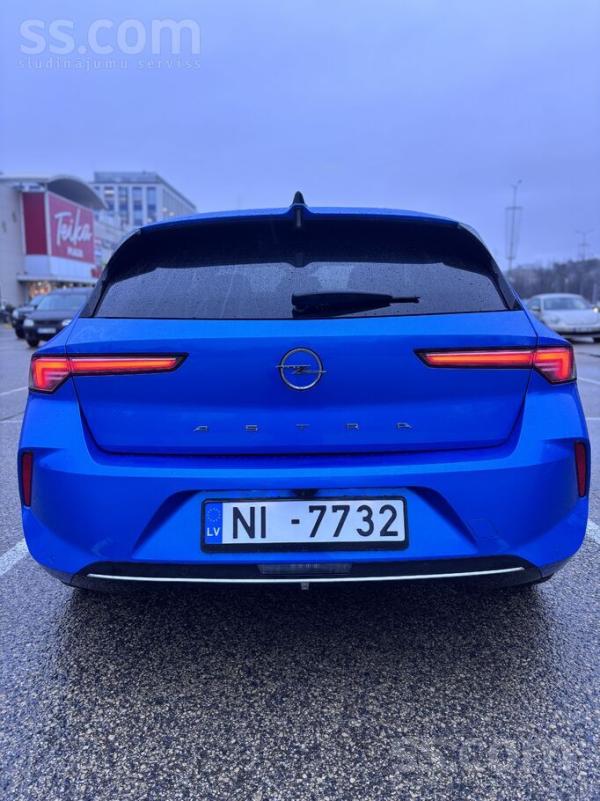 Blue Opel Astra 2022 in Riga, with an engine capacity of 1.20 L and mileage of 62 thousand km for 15950 €, photo 7 on AUTOMOTO.COM.LV