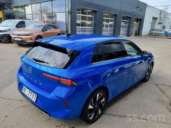 Синий Опель Астра 2022 в Рига, объемом двигателя 1.20 л и пробегом 99 тыс. км за 15500 €, фото 2 на AUTOMOTO.COM.LV