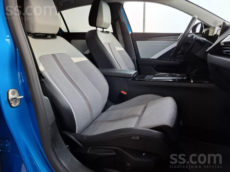 Zils Opel Astra 2022 Rīga, ar dzinēja tilpumu 1.20 L un nobraukumu 75 tūkst. km par 16500 €, foto 10 vietnē AUTOMOTO.COM.LV