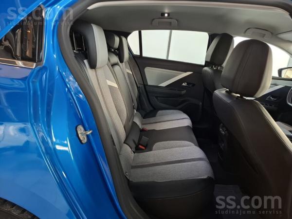 Zils Opel Astra 2022 Rīga, ar dzinēja tilpumu 1.20 L un nobraukumu 75 tūkst. km par 16500 €, foto 10 vietnē AUTOMOTO.COM.LV