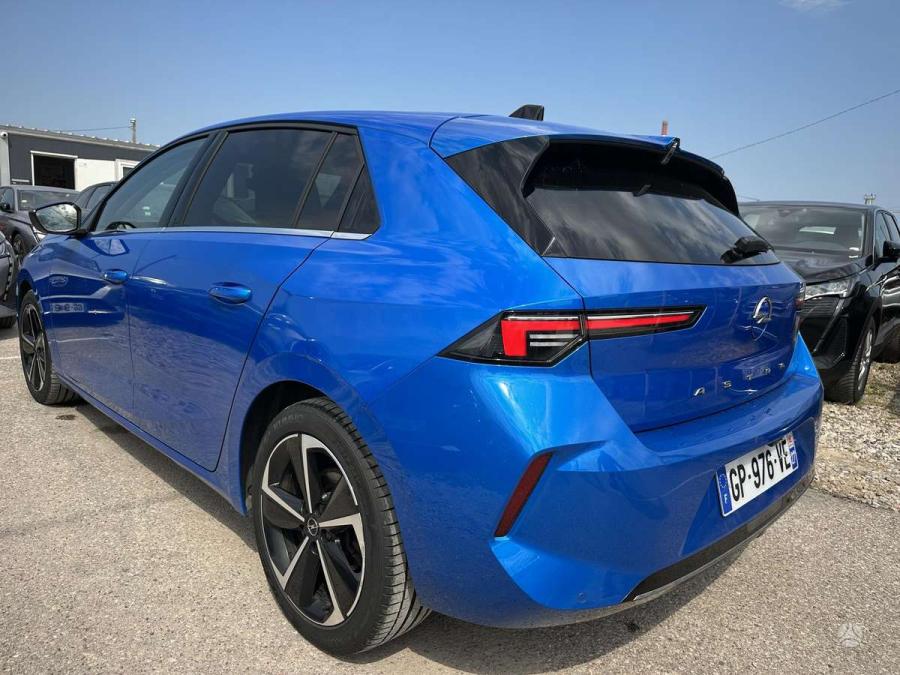 Blue Opel Astra 2023 in Vilnius, with an engine capacity of 1.20 L and mileage of 165 thousand km for 14156 €, photo 6 on AUTOMOTO.COM.LV