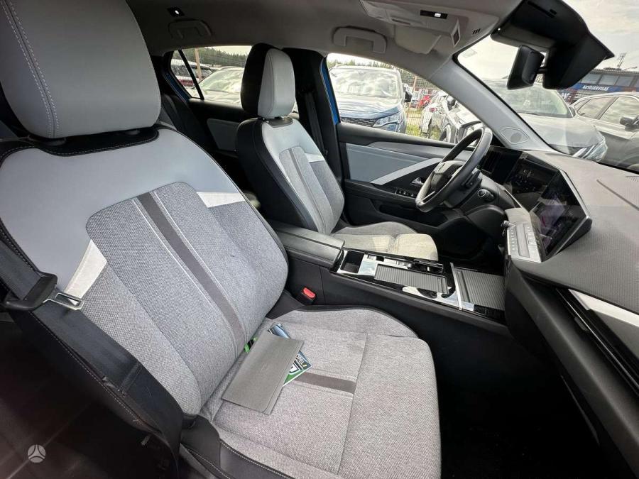 Zils Opel Astra 2023 Viļņa, ar dzinēja tilpumu 1.20 L un nobraukumu 165 tūkst. km par 13914 €, foto 24 vietnē AUTOMOTO.COM.LV
