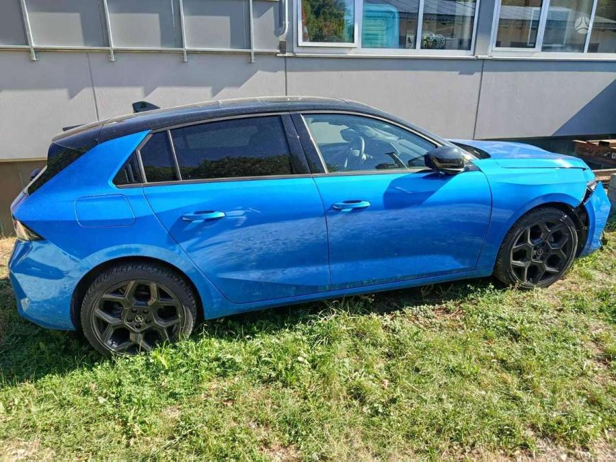 Blue Opel Astra 2024 in Vilnius, with an engine capacity of 1.20 L and mileage of 30 thousand km for 13000 €, photo 8 on AUTOMOTO.COM.LV