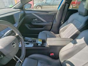 Blue Opel Astra 2024 in Vilnius, with an engine capacity of 1.20 L and mileage of 30 thousand km for 13000 €, photo 20 on AUTOMOTO.COM.LV