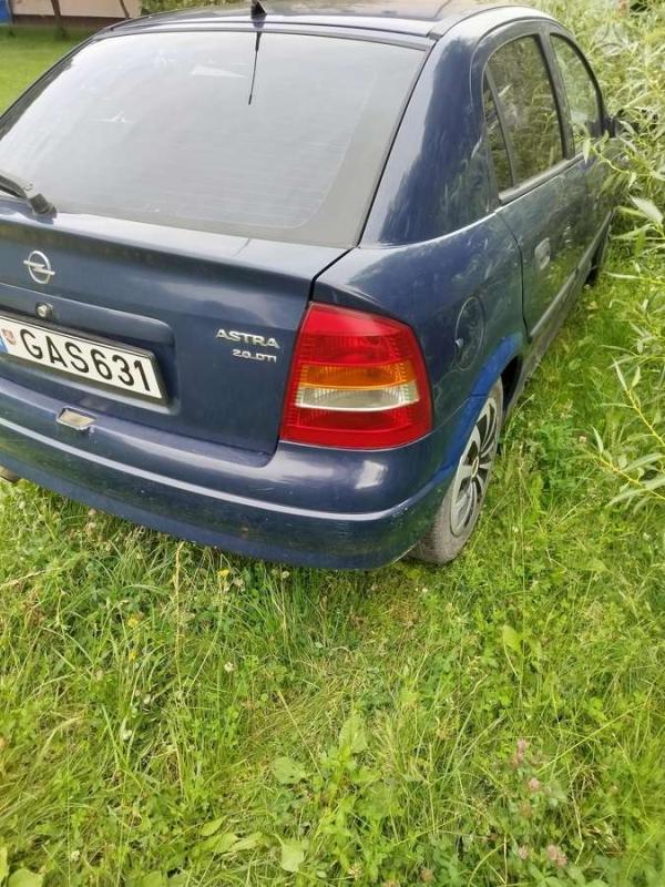 Синий Опель Астра 2001 в Паневежис, объемом двигателя 2.00 л и пробегом 225 тыс. км за 650 €, фото 4 на AUTOMOTO.COM.LV