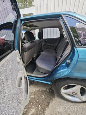 Blue Opel Astra 1993 in Riga, with an engine capacity of 1.60 L and mileage of 194 thousand km for 1200 €, photo 8 on AUTOMOTO.COM.LV