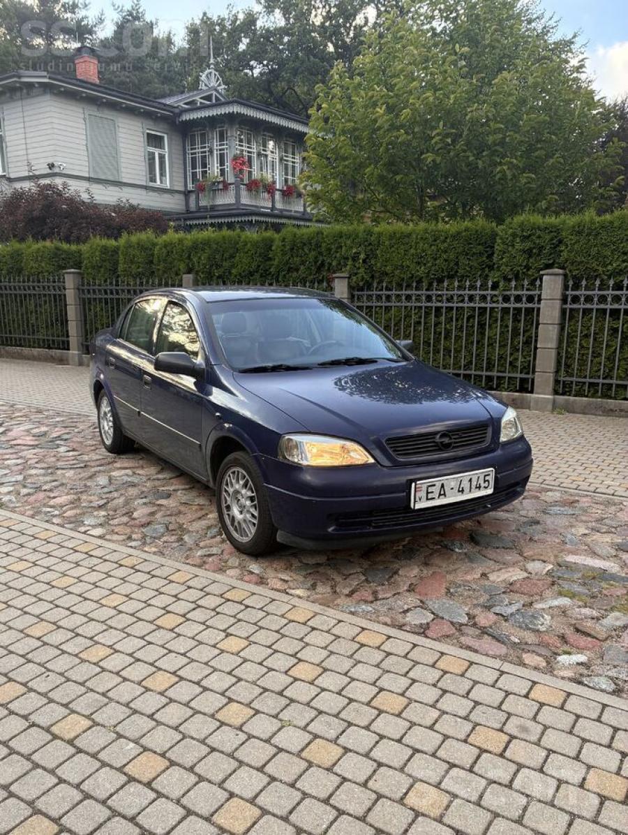 Blue Opel Astra 2000 in Liepaja, with an engine capacity of 1.60 L and mileage of 350 thousand km for 600 €, photo 4 on AUTOMOTO.COM.LV