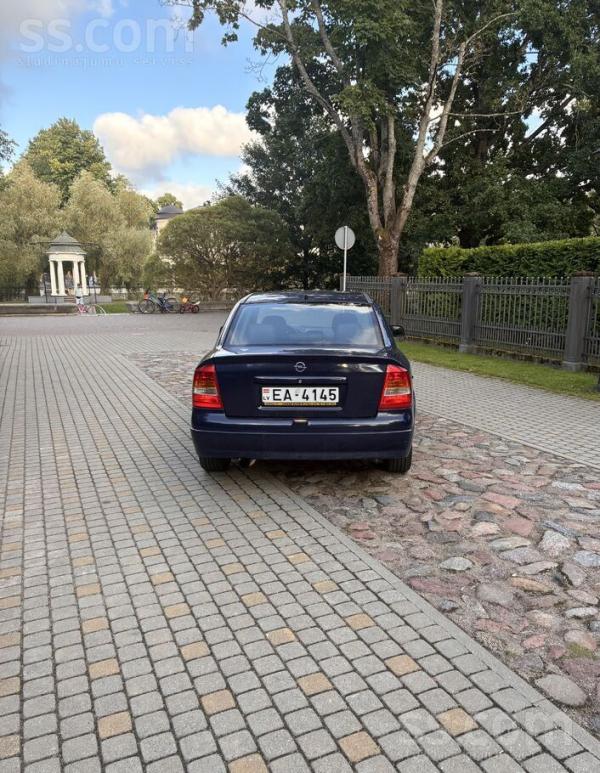 Blue Opel Astra 2000 in Liepaja, with an engine capacity of 1.60 L and mileage of 350 thousand km for 600 €, photo 5 on AUTOMOTO.COM.LV