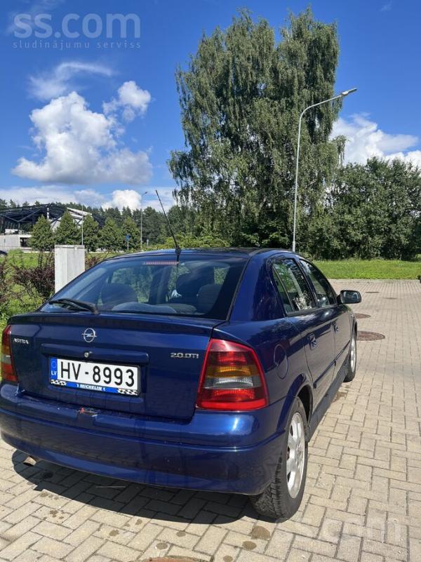 Zils Opel Astra 2003 Rīga, ar dzinēja tilpumu 2.00 L un nobraukumu 154 tūkst. km par 1500 €, foto 4 vietnē AUTOMOTO.COM.LV